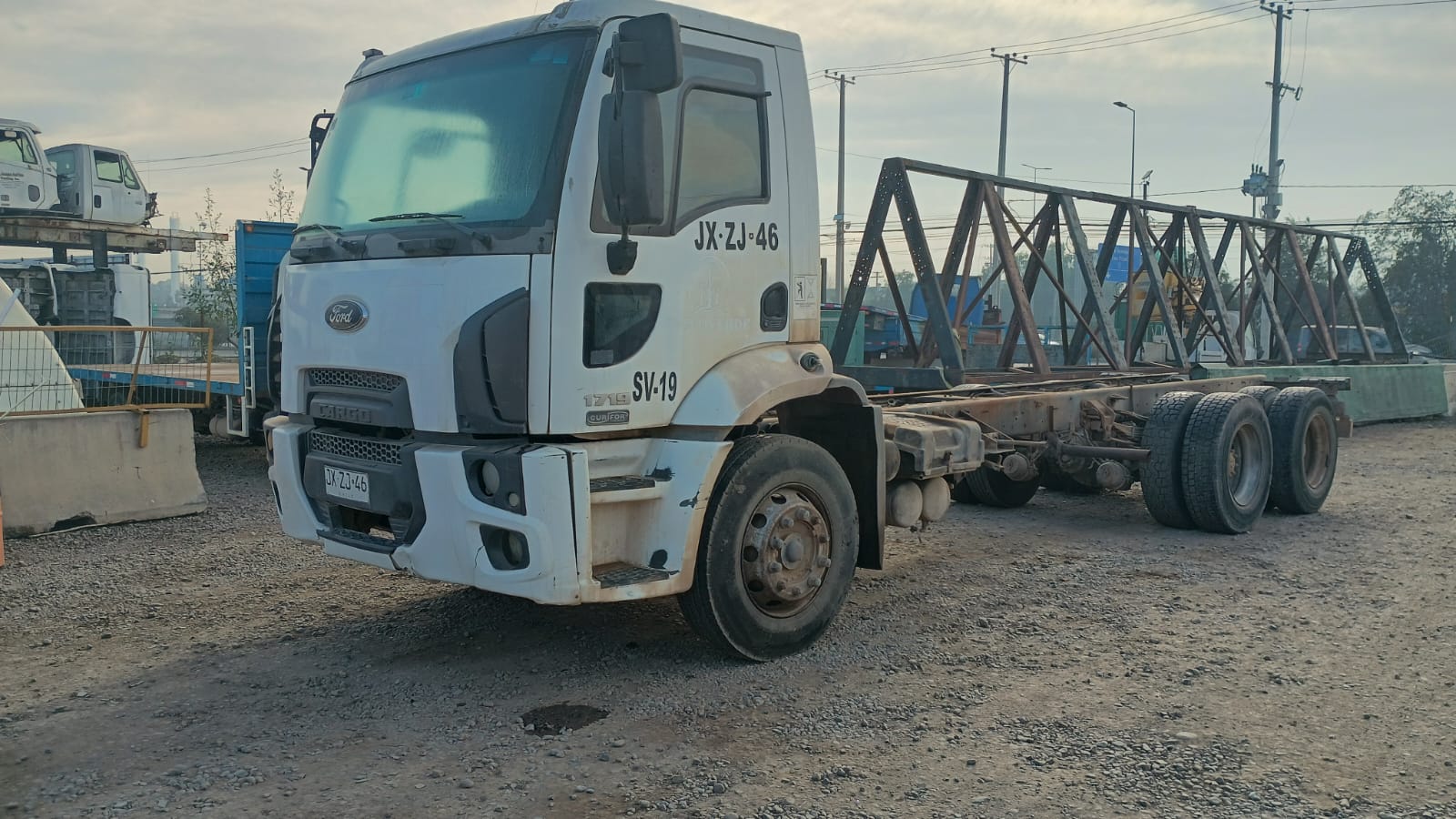 Desarmaduría San Pablo - ESTANQUE DE PETROLEO FORD CARGO 1719 USADO, En ...