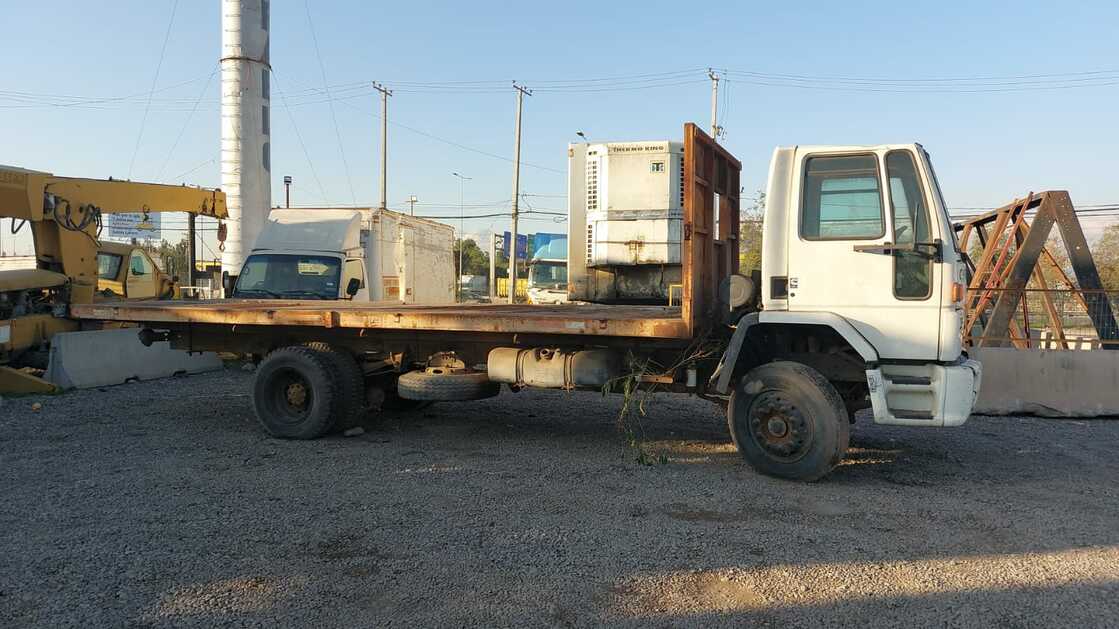 Desarmaduría San Pablo - FORD CARGO , En desarme.