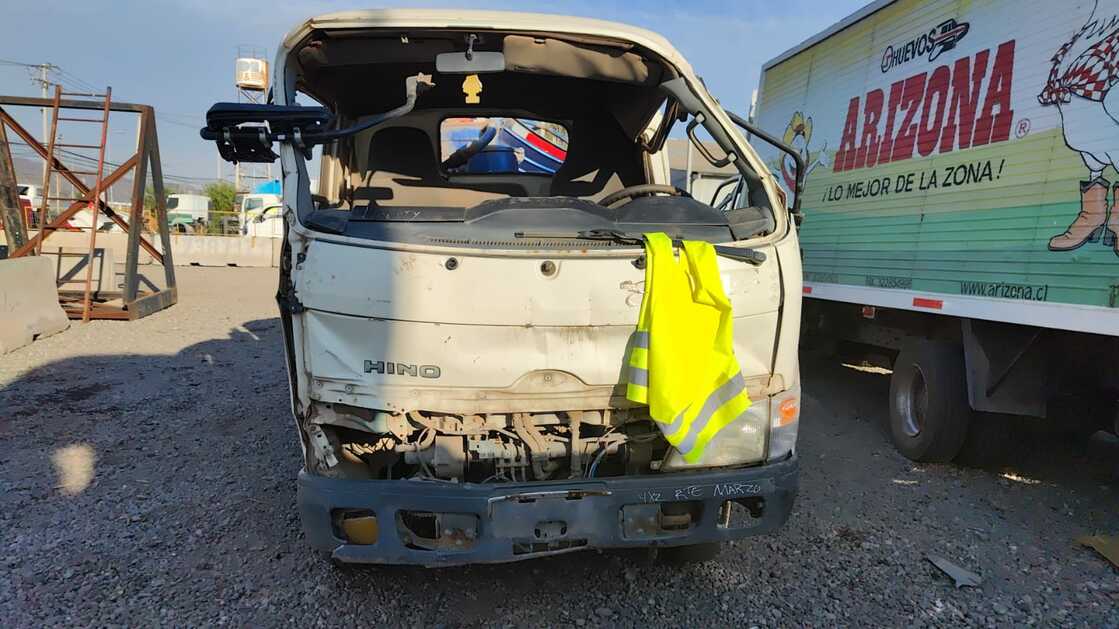 Desarmaduría San Pablo - HINO XZU , En desarme.