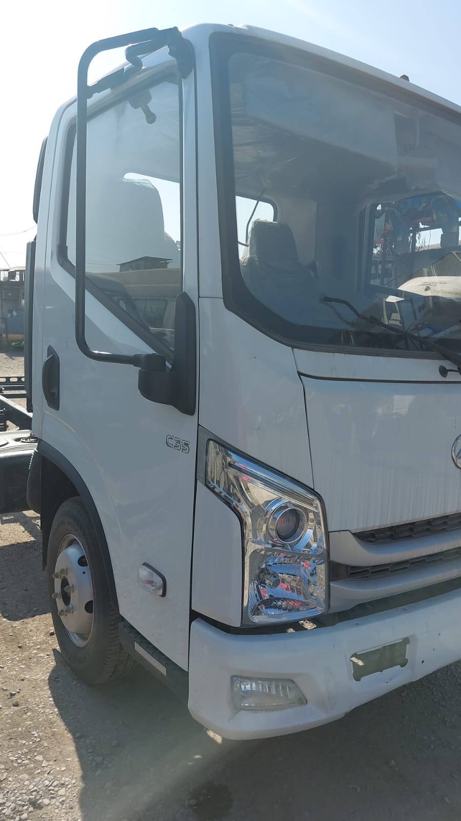 Desarmaduría San Pablo - MAXUS C35 , En desarme.