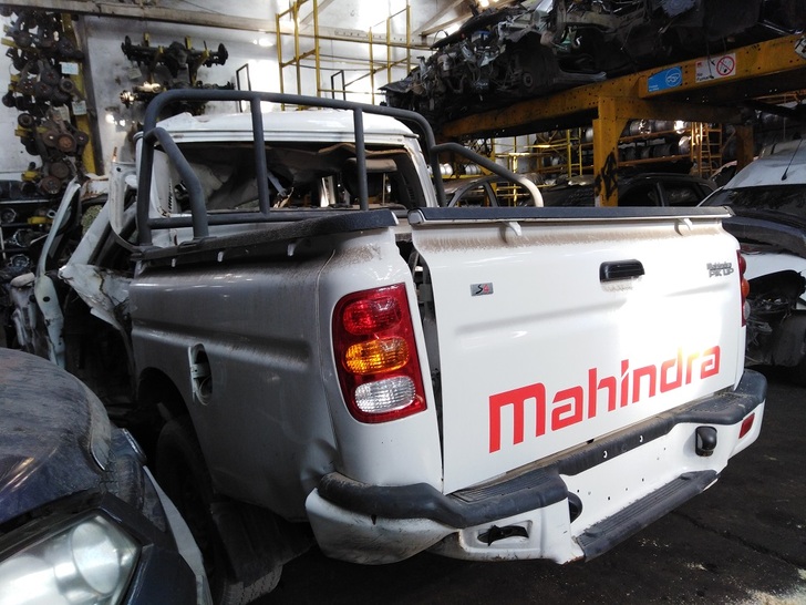 Desarmaduría San Pablo - MAHINDRA PICK UP , En desarme.